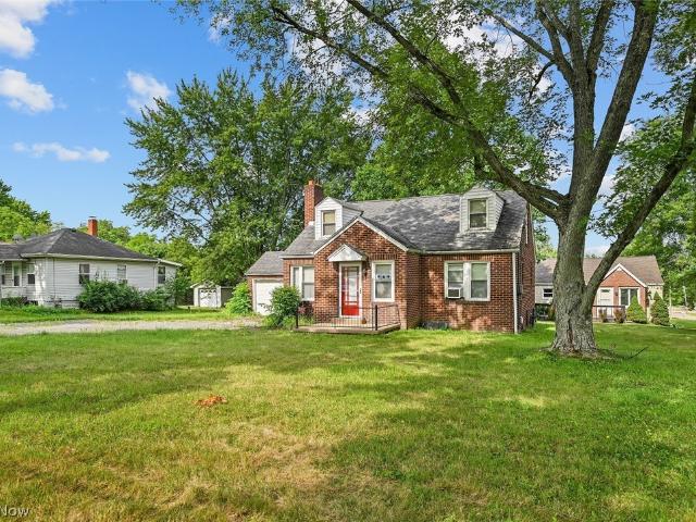 374 Niles Cortland Road SE