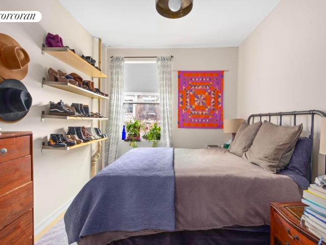 374 S 2ND Street 16