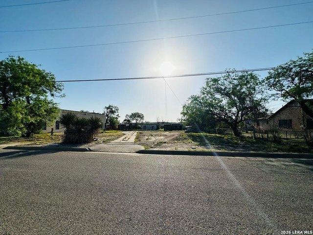 374 Pecos, Eagle Pass, TX 78852