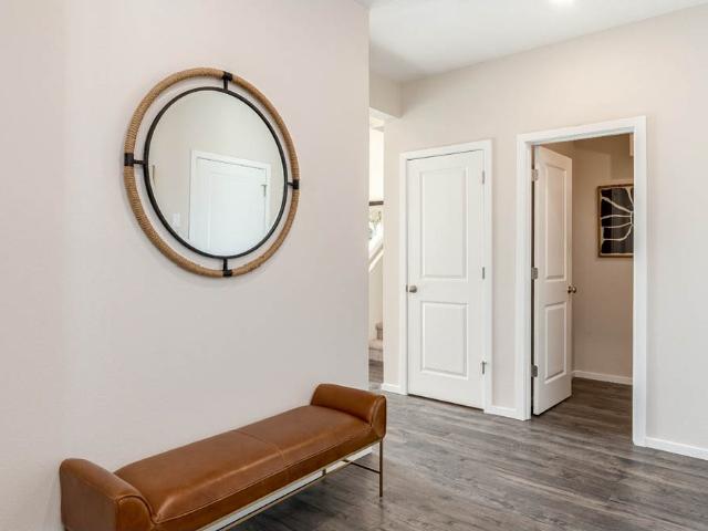374 Reno ST NE