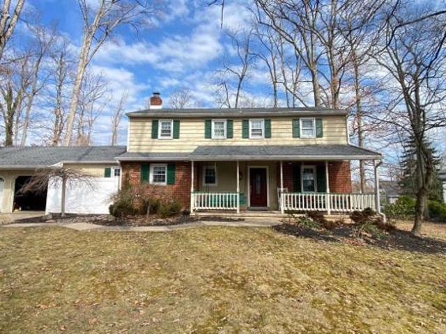 374 Woodlyn Dr, Collegeville, PA 19426