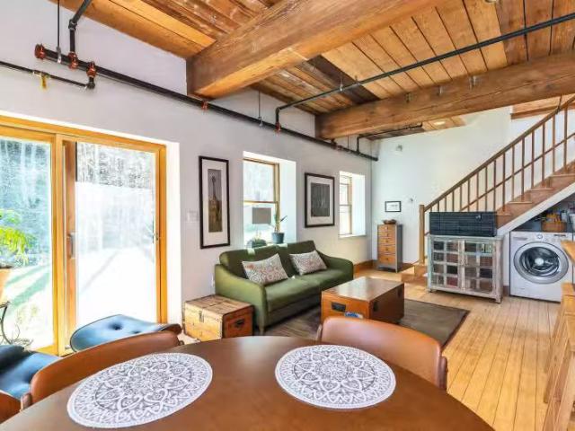 374 Union St #102, Peterborough, NH 03458 MLS 5038756
