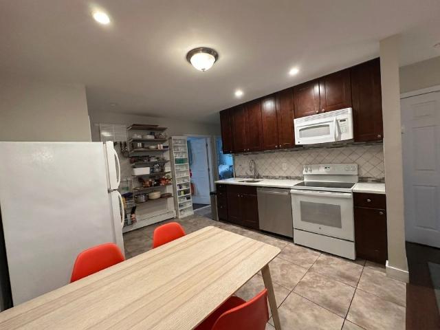 374 Van Brunt Street 2
