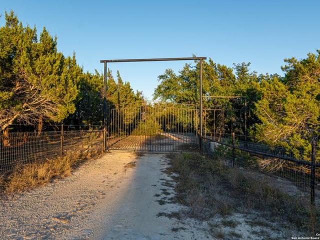 3754 Byrd Ranch Rd, Johnson City, TX 78636