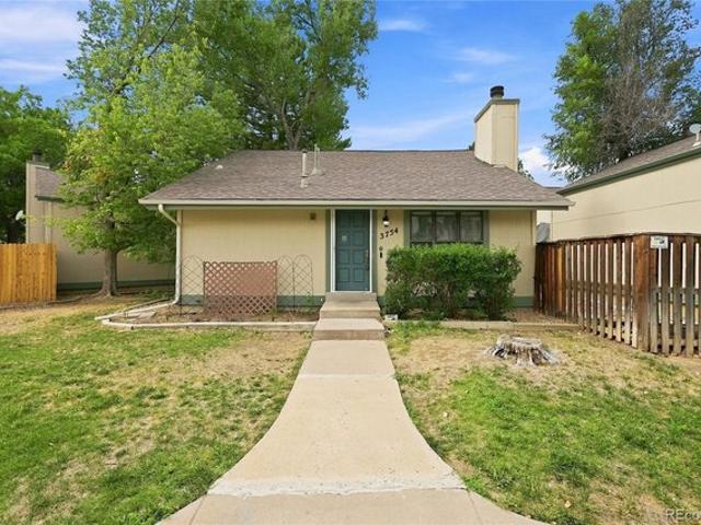 3754 S Danube Cir, Aurora, CO 80013