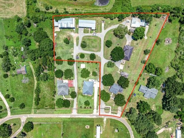37557 Meadowview Dr, Hempstead, TX 77445