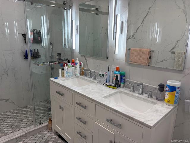 3755 Henry Hudson Parkway 14A