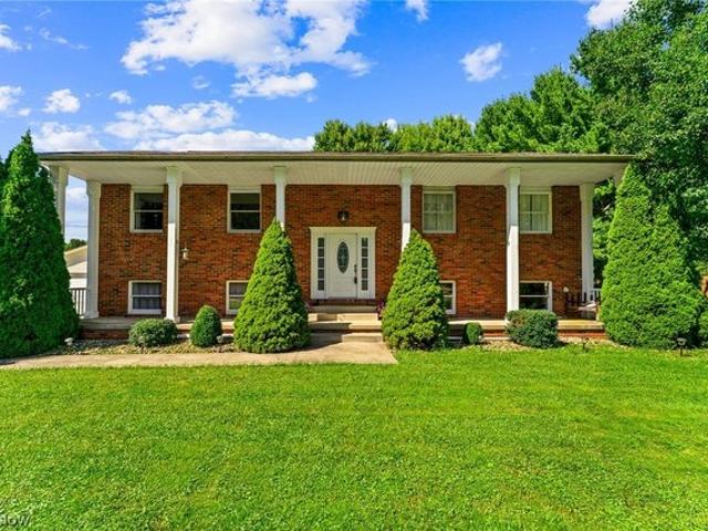 3755 Lyntz Townline Rd SW, Lordstown, OH 44481