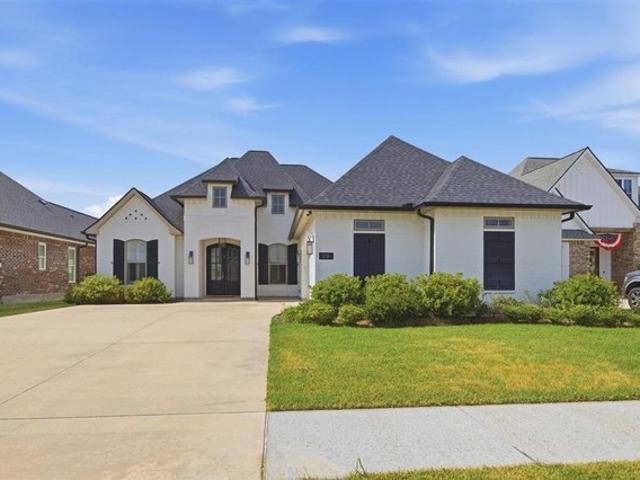 3755 Willow Lake Dr, Lake Charles, LA 70605