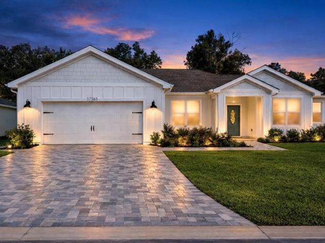 37565 Teri Ct, Dade City, FL 33525