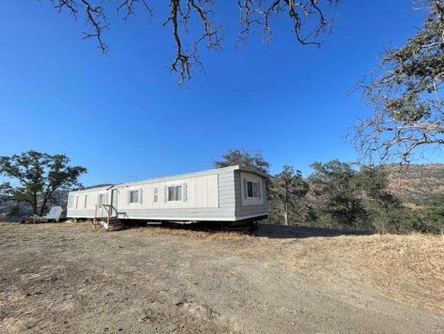 37575 Shadybrook Ln, Squaw Valley, CA 93675