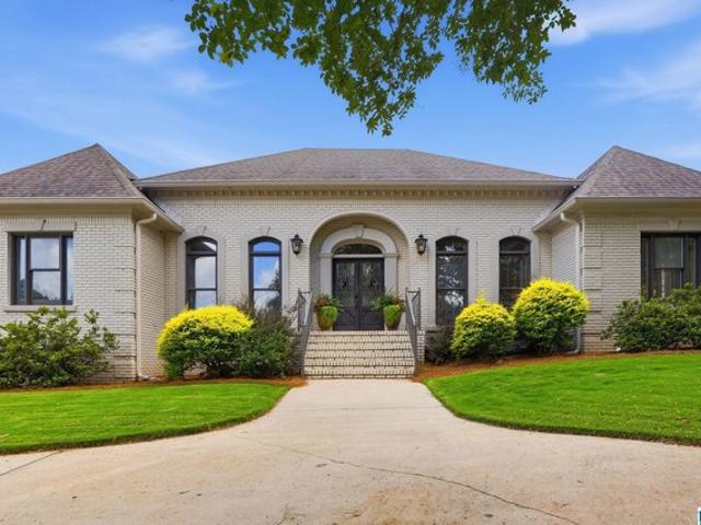 3758 Carisbrooke Dr, Hoover, AL 35226