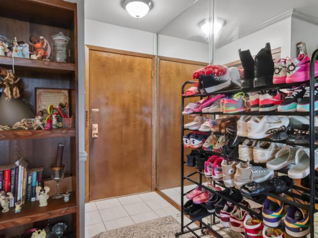 3759 N 88th St, Unit 306