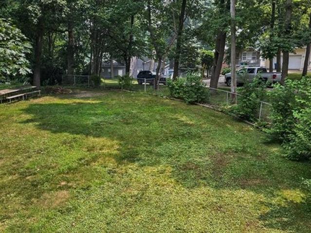 3750 Overfield St, White Lake, MI 48383