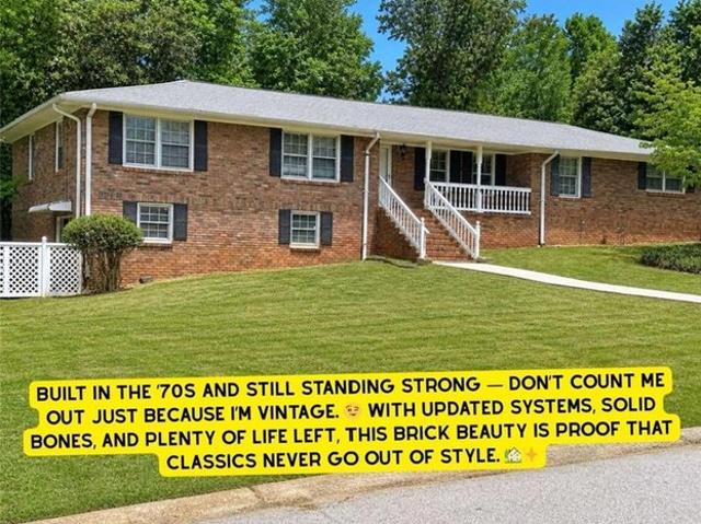 3750 Briarcliff Dr, Douglasville, GA 30135