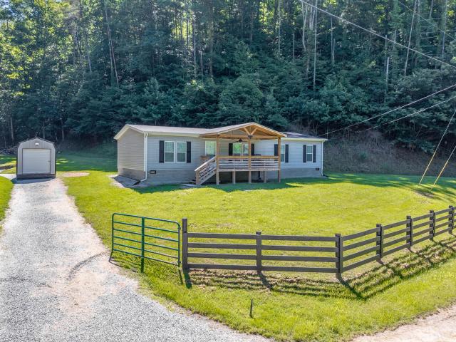 3750 Hunting Creek Road