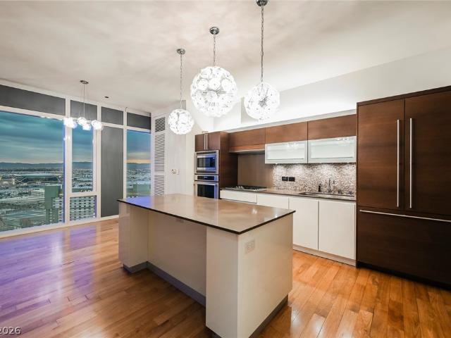 3750 Las Vegas Boulevard 3503