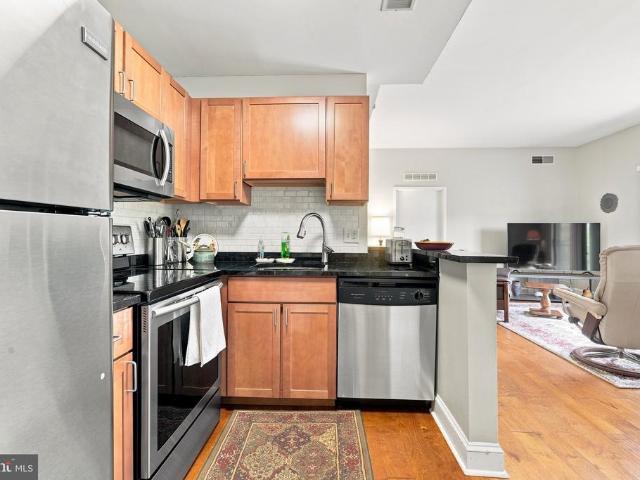 3750 78 Main Street # 302