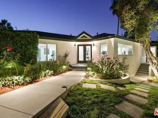 3751 Multiview Dr Houses in Los Angeles, CA