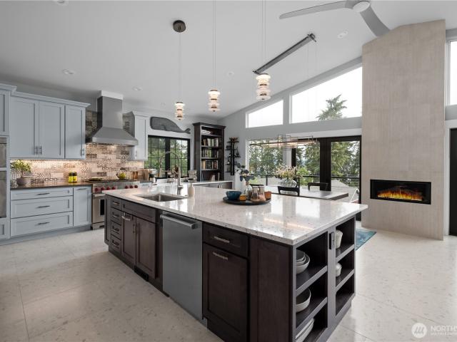3751 Morning Glory Lane