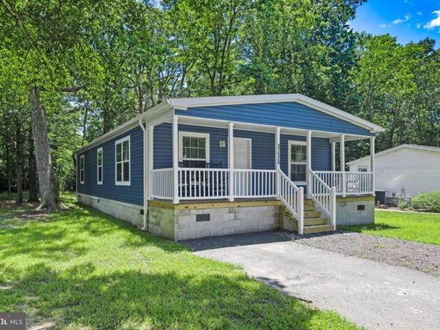 37526 Mahogany St, Ocean View, DE 19970