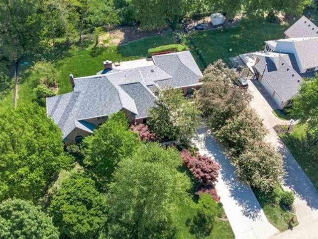 3752 Bridlewood Ln, Terre Haute, IN 47802