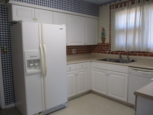 3752 Tea Rose St. 3752