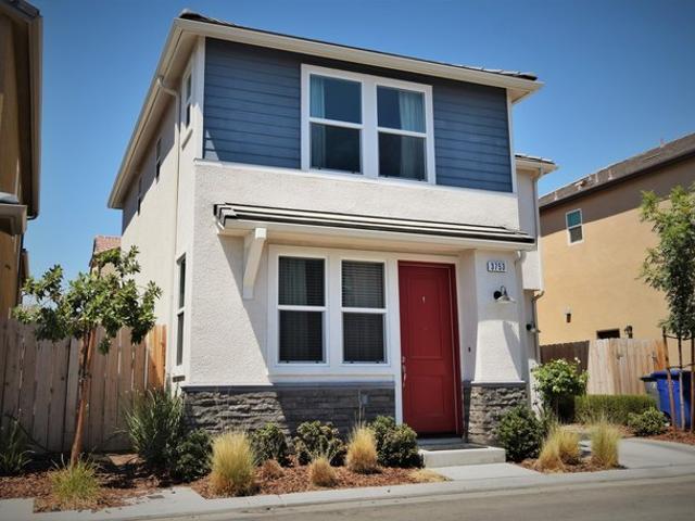 3753 Artistry Way, Clovis, CA 93619