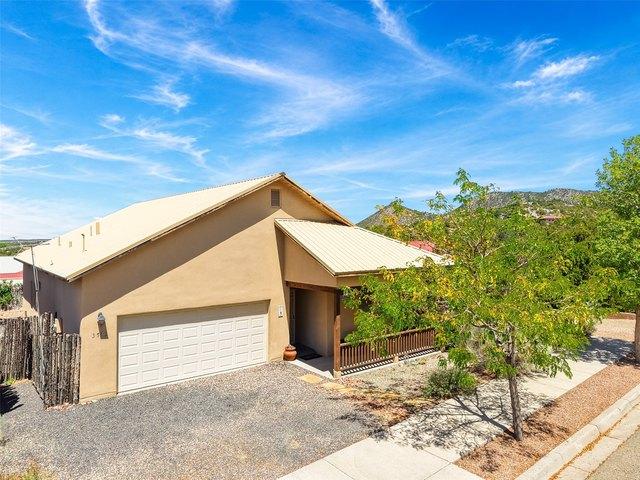 3753 Valmora Rd, Santa Fe, NM 87505