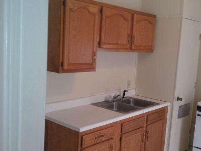 $375 / 1br Apartment, up New Castle, Indiana map