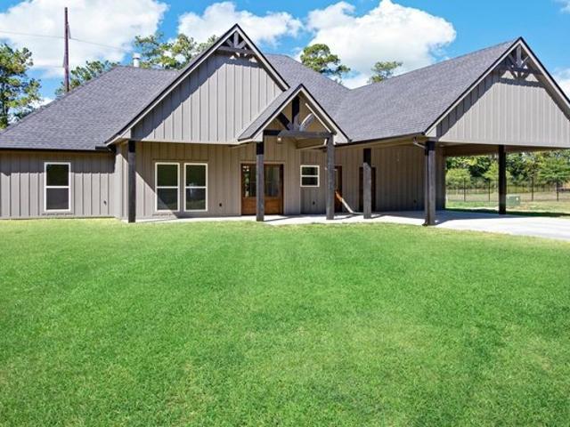 375 County Road 725, Buna, TX 77612