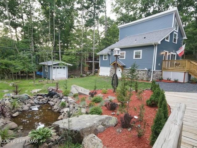 375 Canterbury Rd, Bushkill, PA 18324
