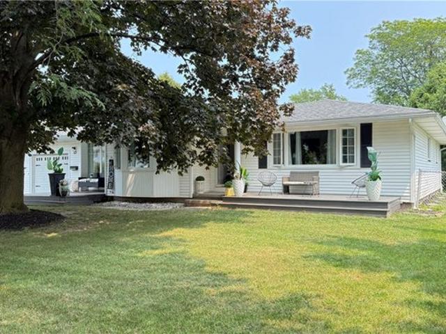 375 Angelus Dr, Rochester, NY 14622