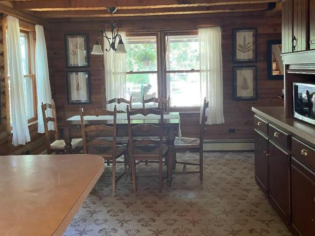 375 Arrowhead Drive