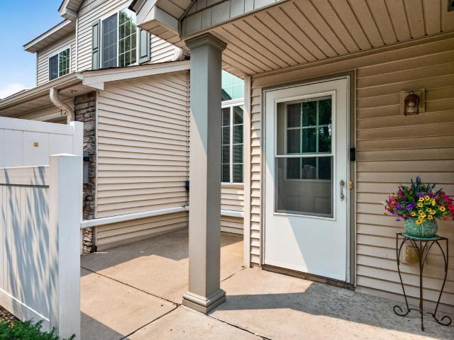 375 Arrowhead Drive