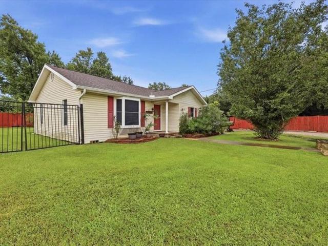 375 Austin Ave, Bridge City, TX 77611