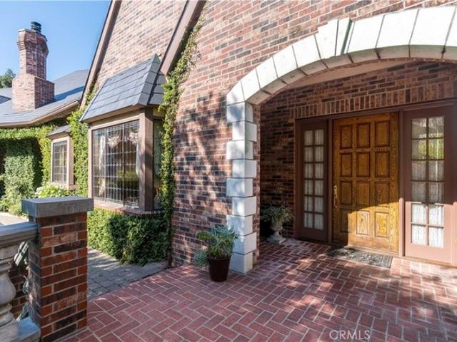 375 Berkshire Ave, La Canada Flintridge, CA 91011