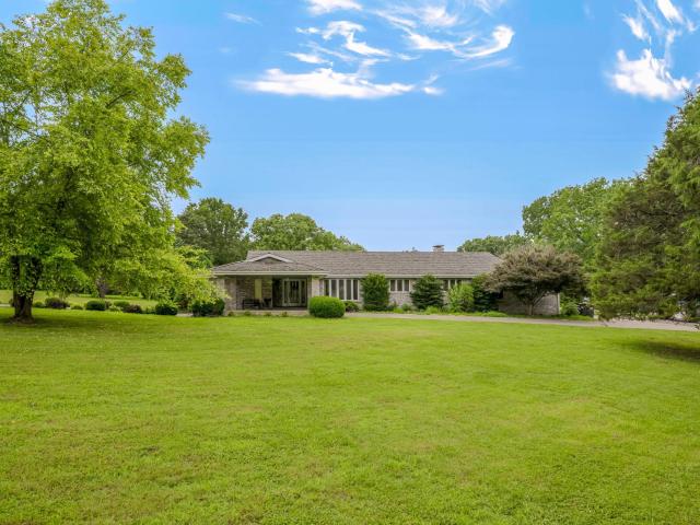 375 Glenwood Circle