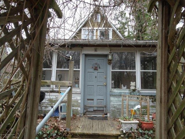 375 E Barnegat Ave, Bayville, NJ 08721