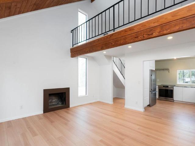 375 Fence Rd