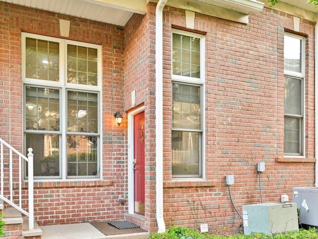 375 Kingston Ct # 375