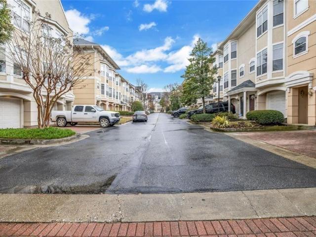 375 Highland Avenue NE 1002