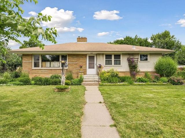 375 Jessamine Ave W, Saint Paul, MN 55117