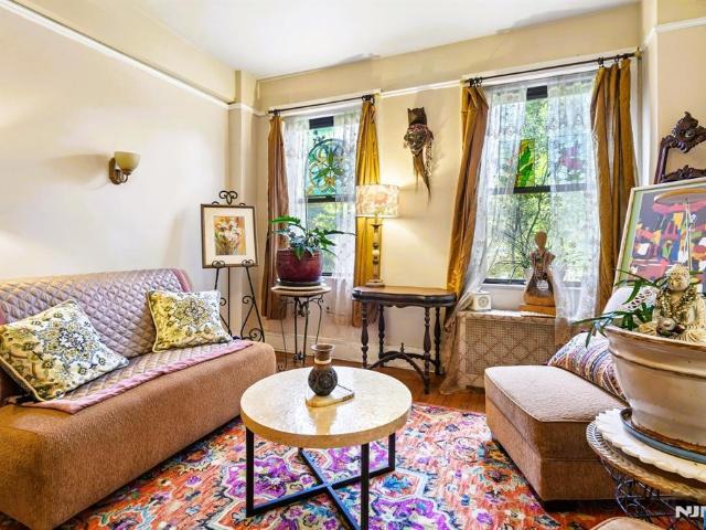 375 Mount Prospect # 1AW