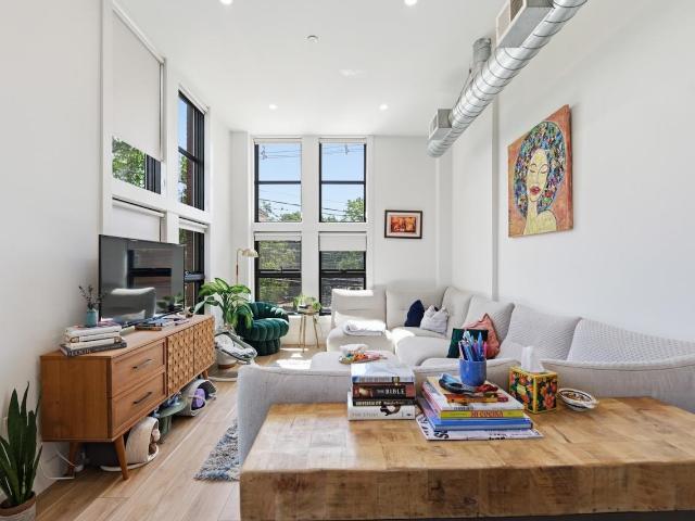 375 Monmouth St # 201