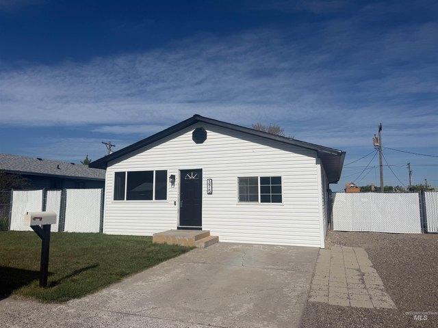 375 N Conant Ave, Burley, ID 83318