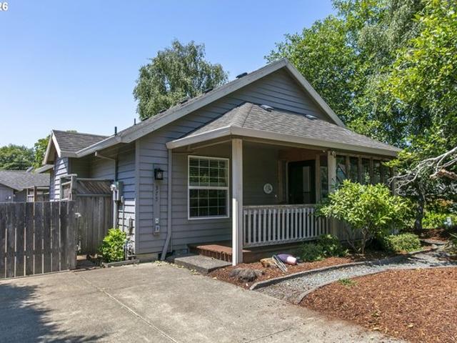 375 N Neptune St, Rockaway Beach, OR 97136
