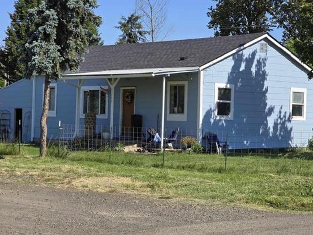 375 Picture St, Independence, OR 97351