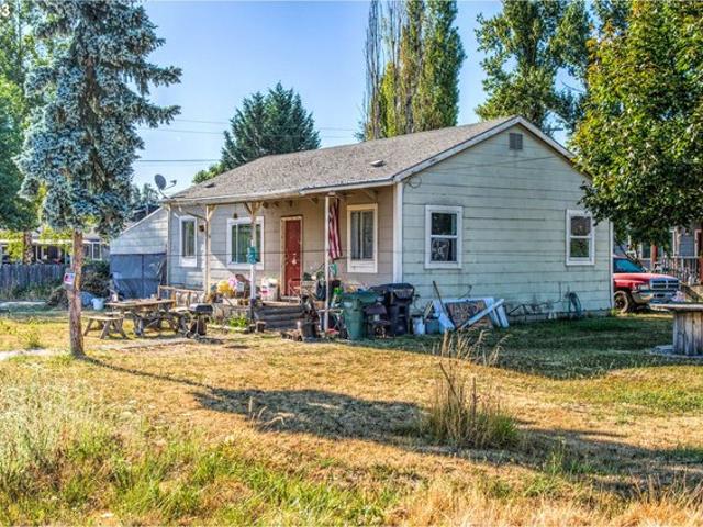 375 Picture St, Independence, OR 97351