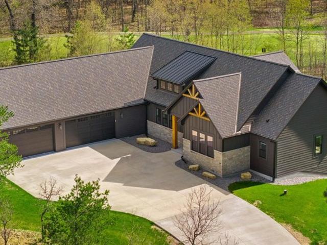 375 Pinehurst Dr, Nekoosa, WI 54457